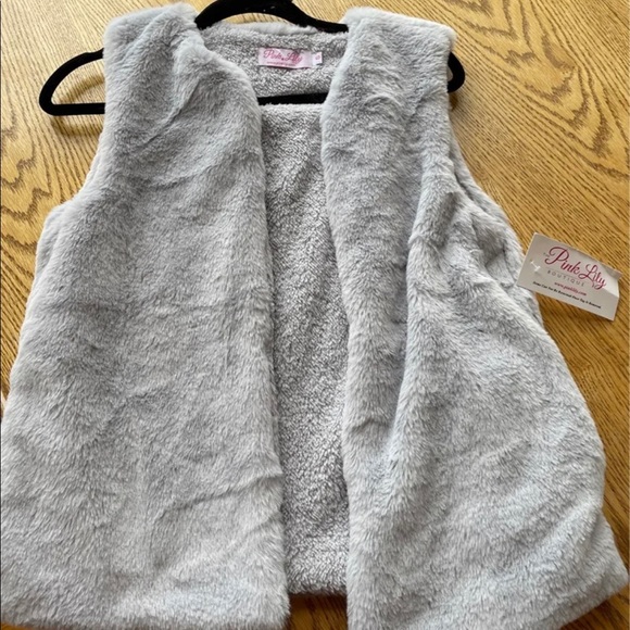 Pink Lily | Jackets & Coats | Fuzzy Vest | Poshmark